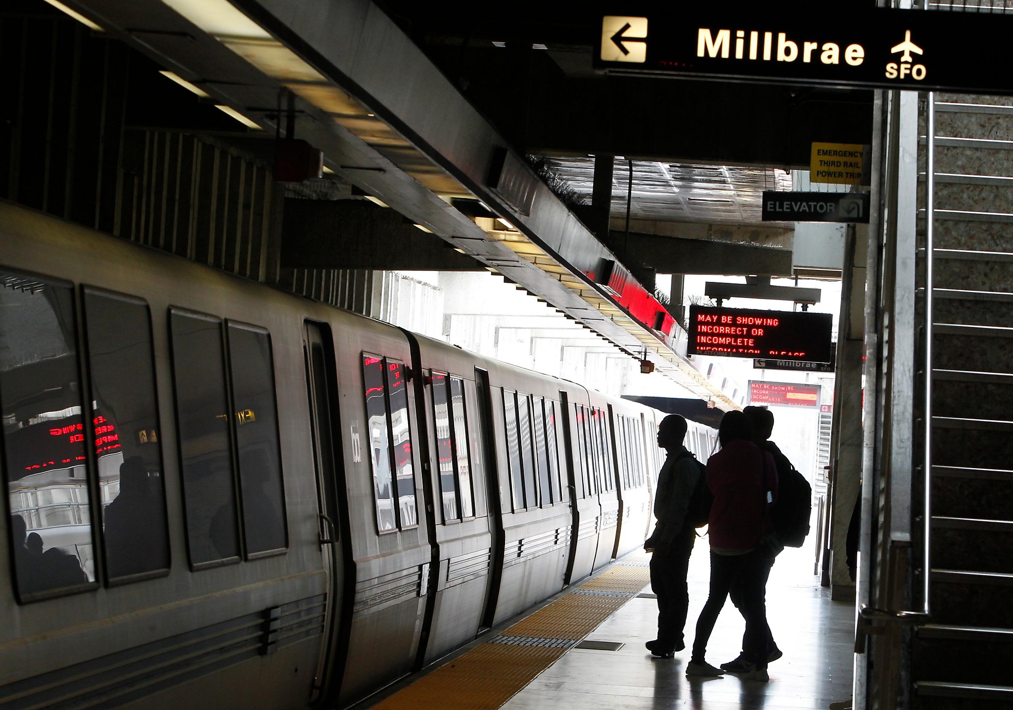 Debris on tracks causing major BART, Caltrain delays