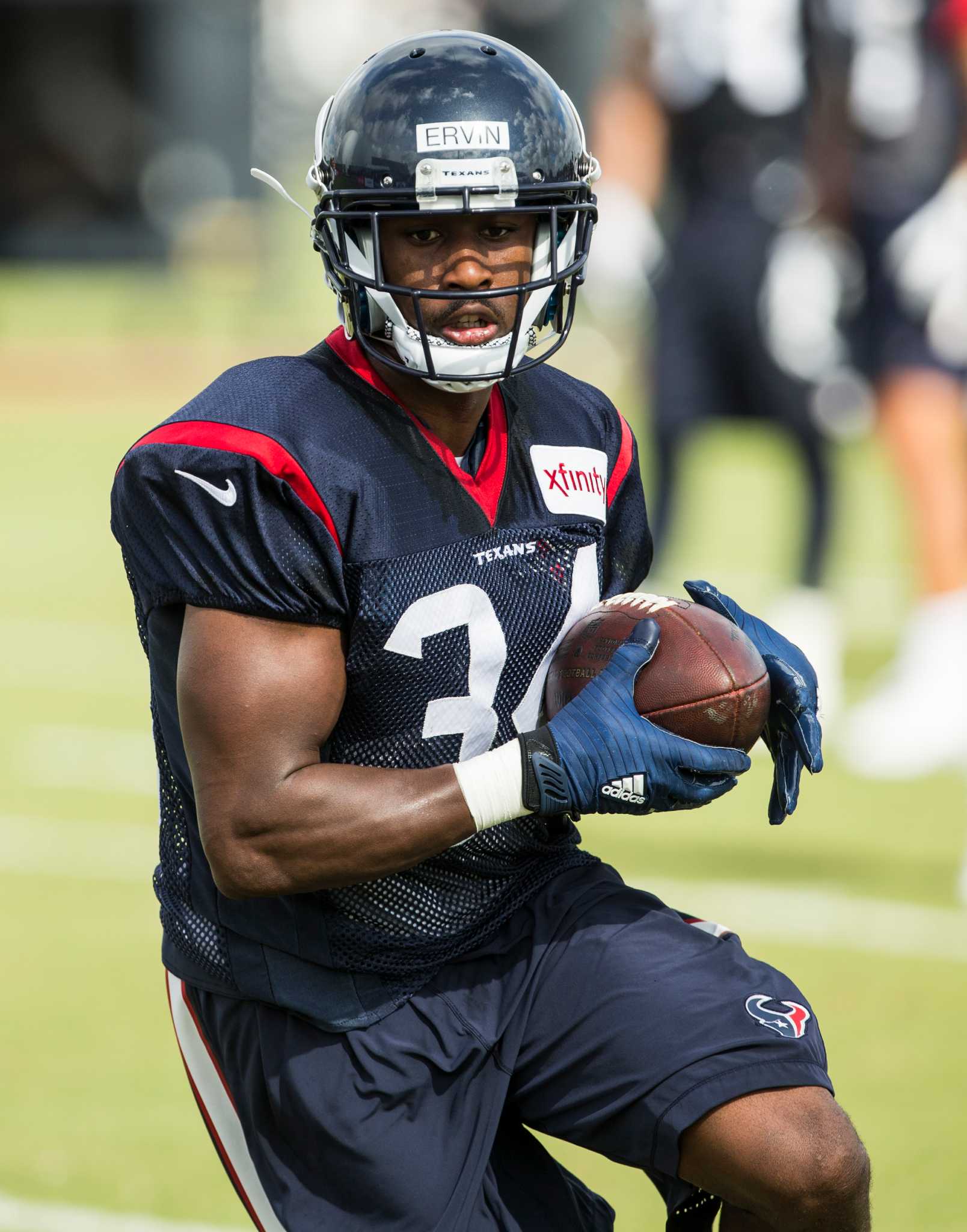 Texans rookie Tyler Ervin all business in return home