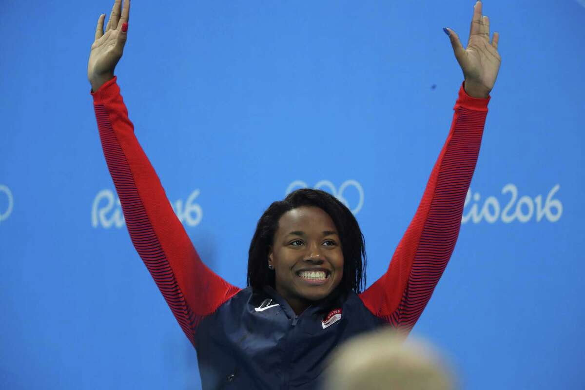 Simone Manuel wins gold, silver