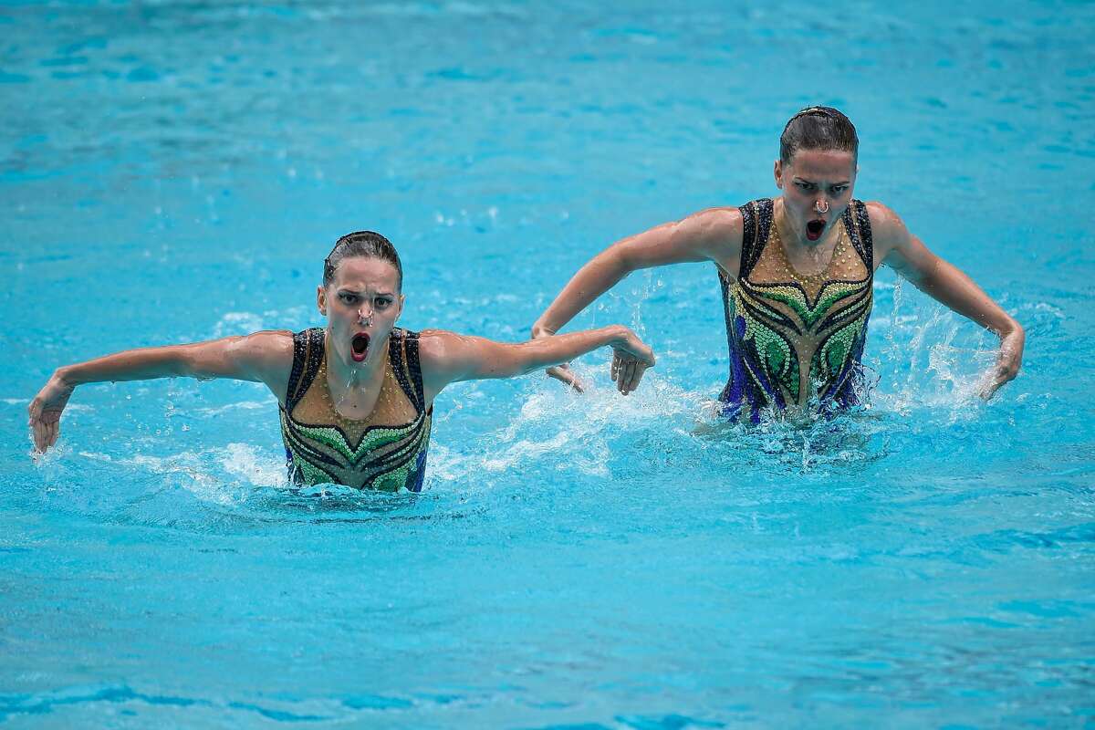 Photos: Synchronized swimmers have the most intense expressions in the ...