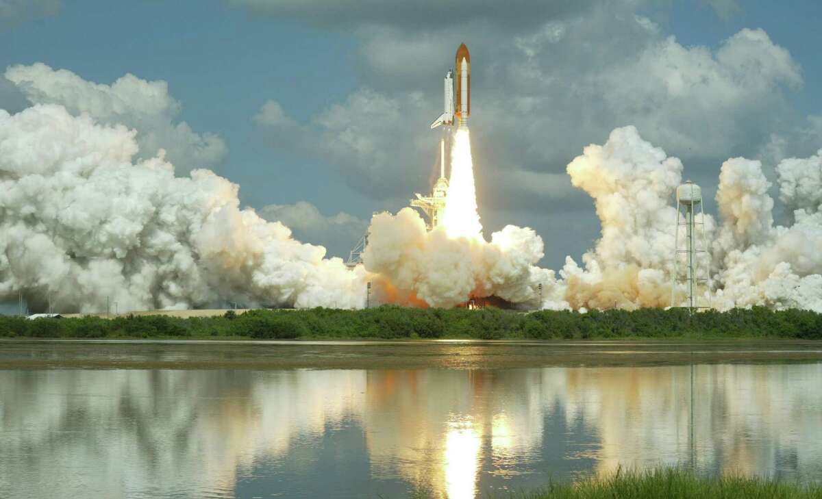 Despite hurdles, space shuttle was key to a grander vision