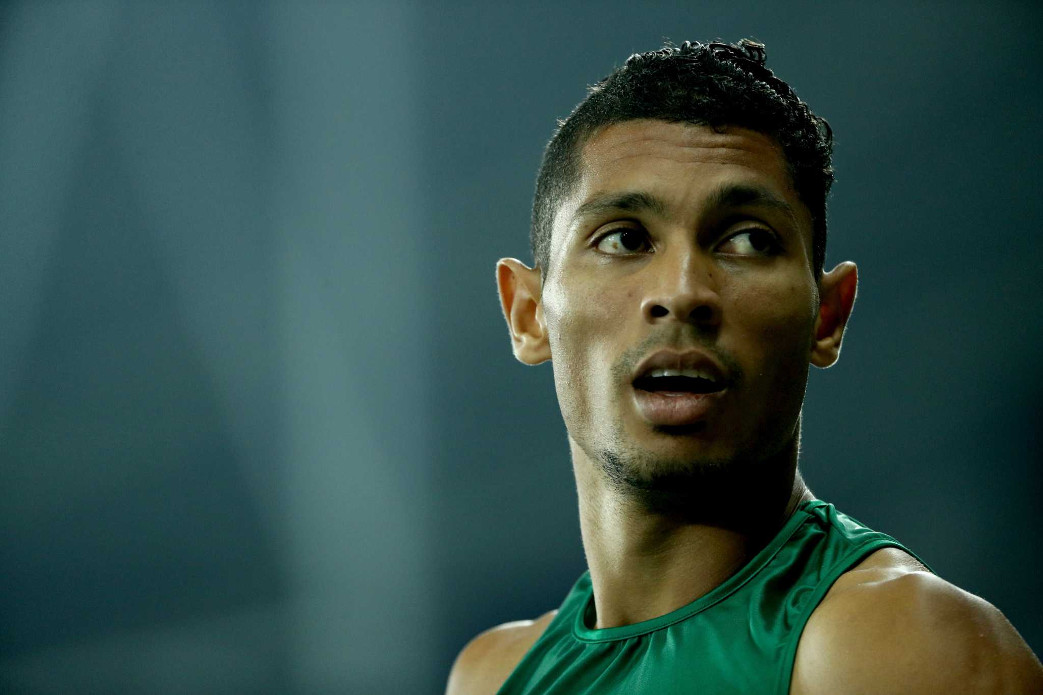 Van Niekerk wins 400, breaks Johnson's world record