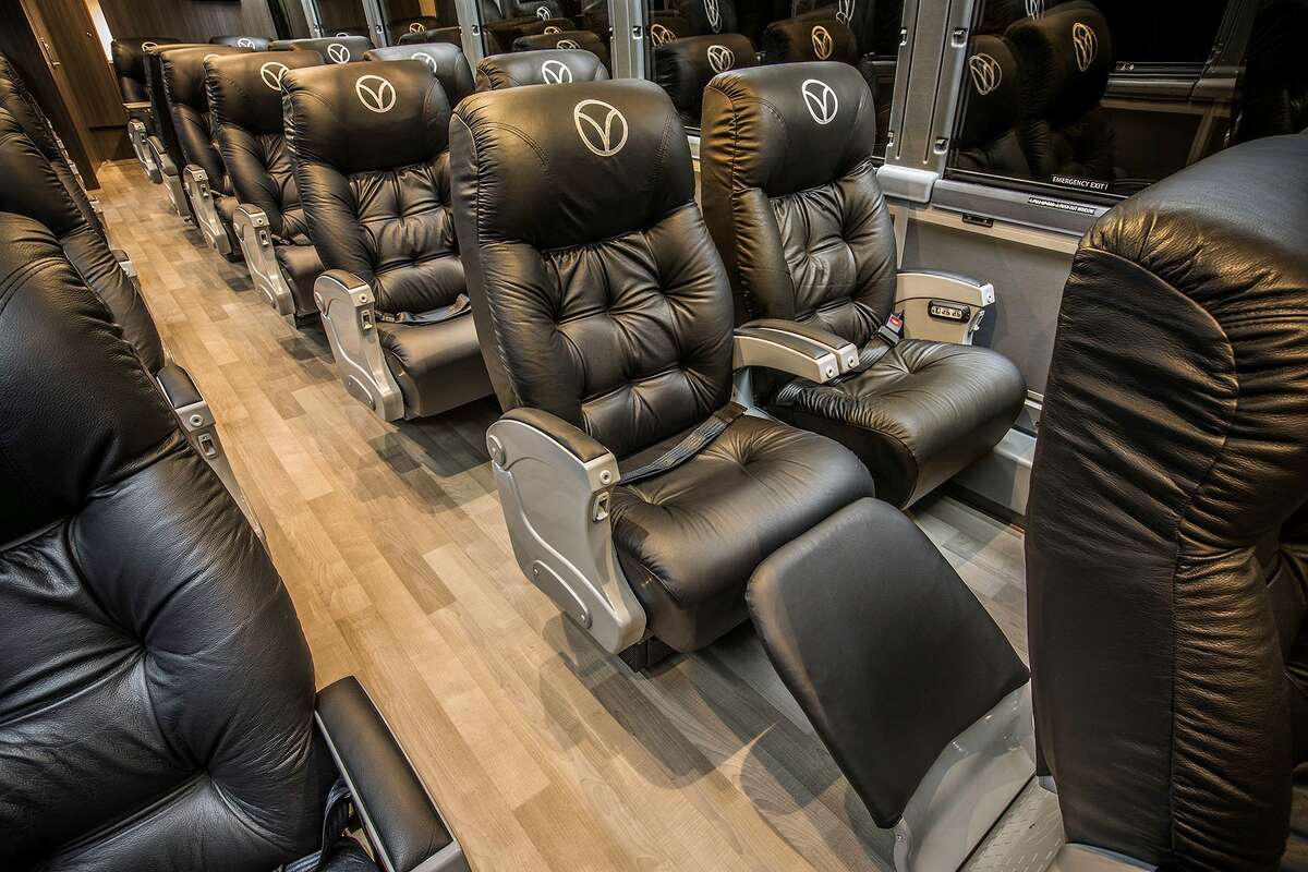 Luxury bus service Vonlane can now serve alcohol on board