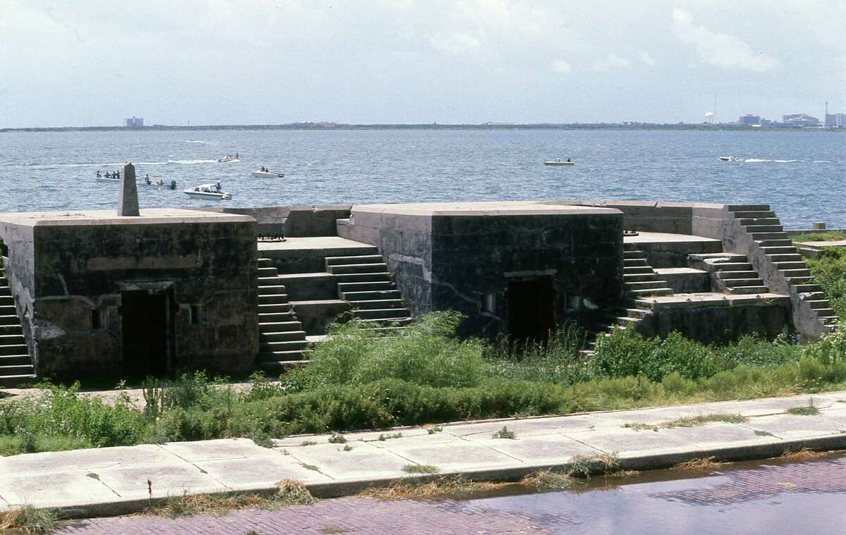 See historic and abandoned military bases, forts and air fields across ...
