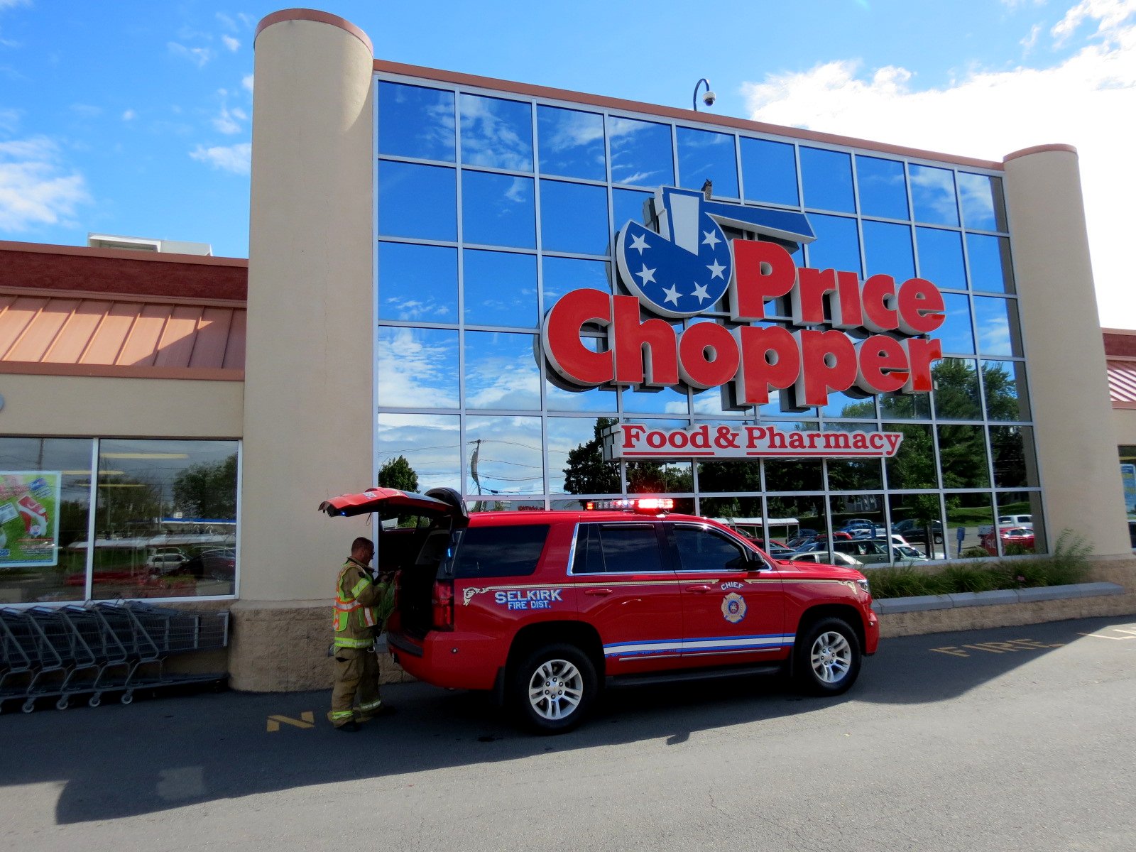 Menands Price Chopper to close