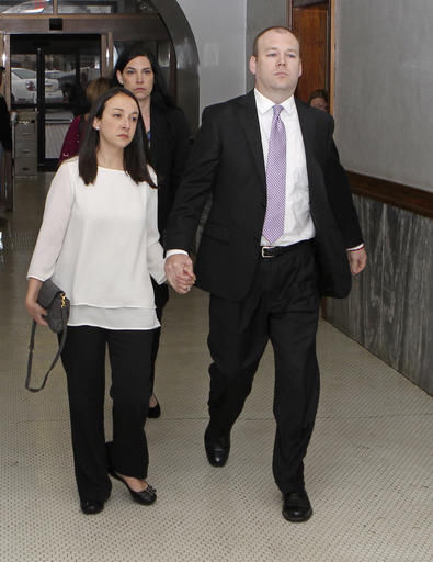 Jury seated for Arkansas judge after son's death in hot car