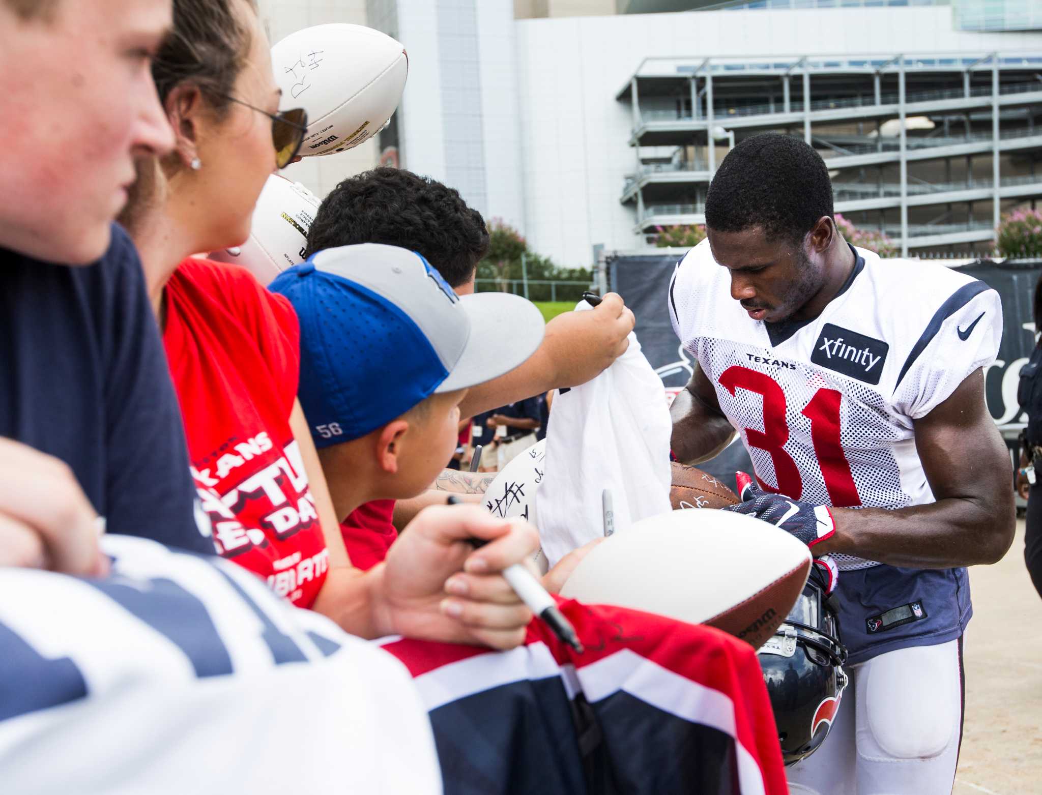 XFL's Roughnecks add former Texans corner Charles James II
