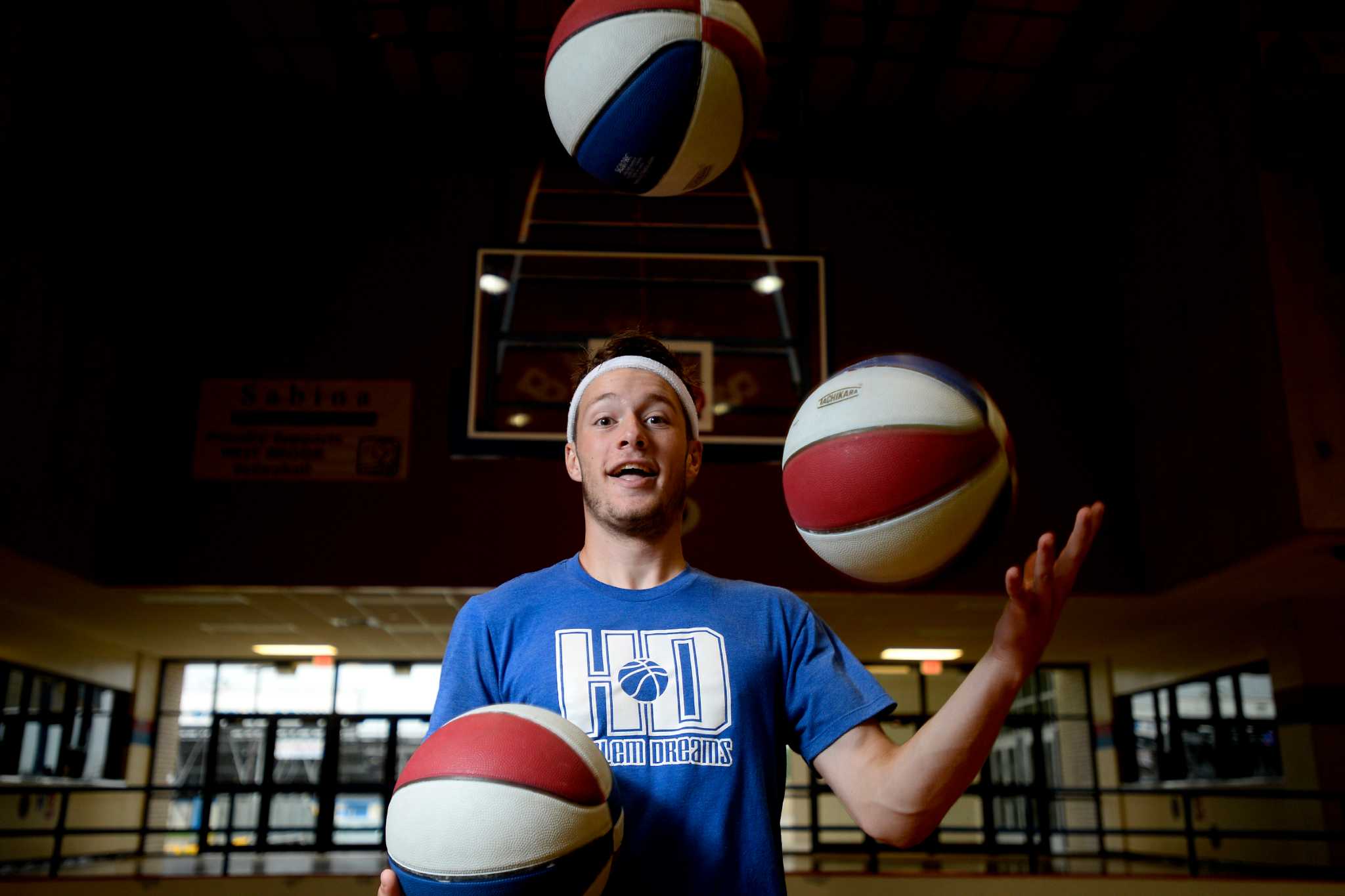 Beaumont basketball player living the Harlem Dream