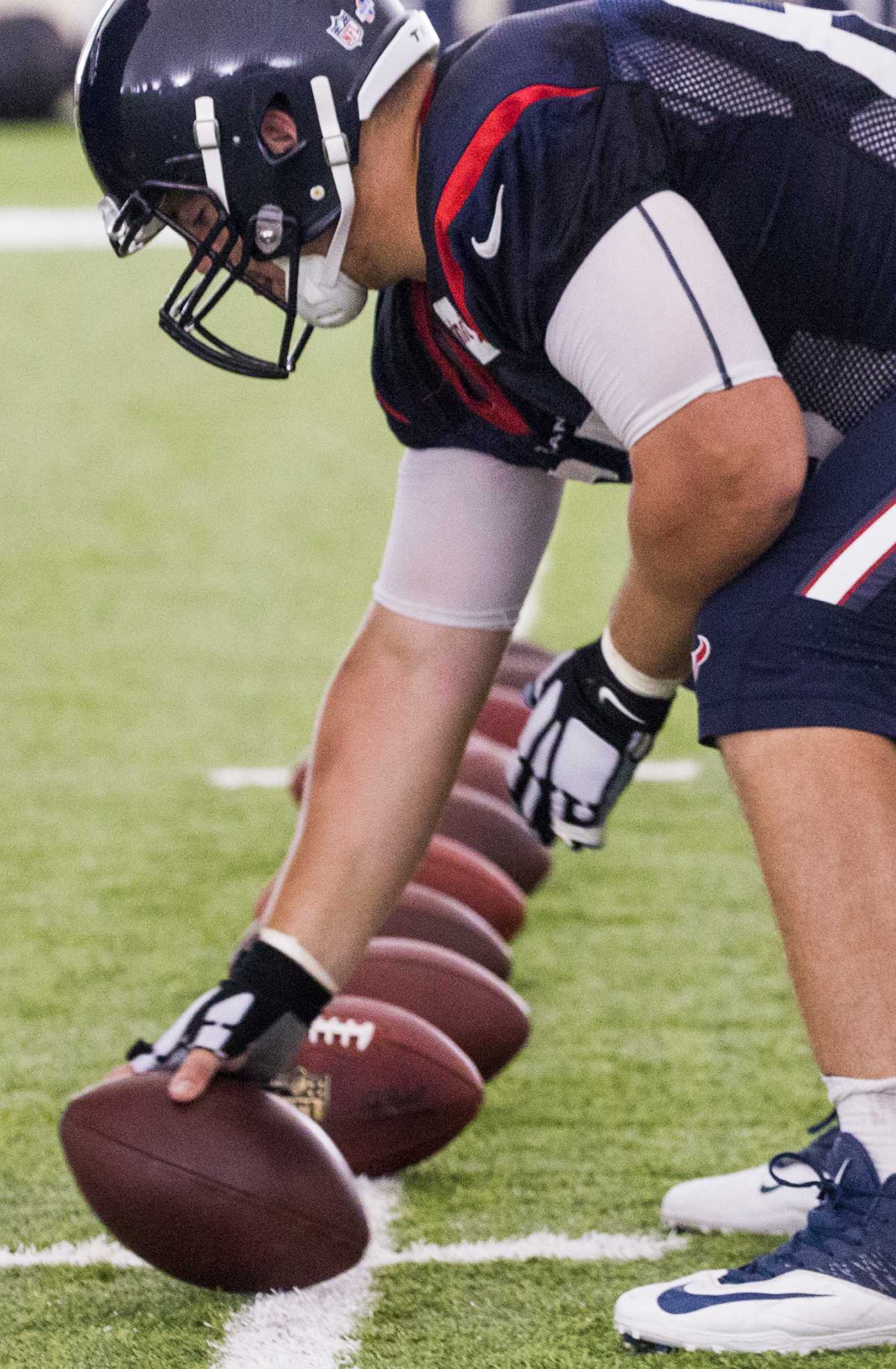 Texans center Greg Mancz has done a solid job