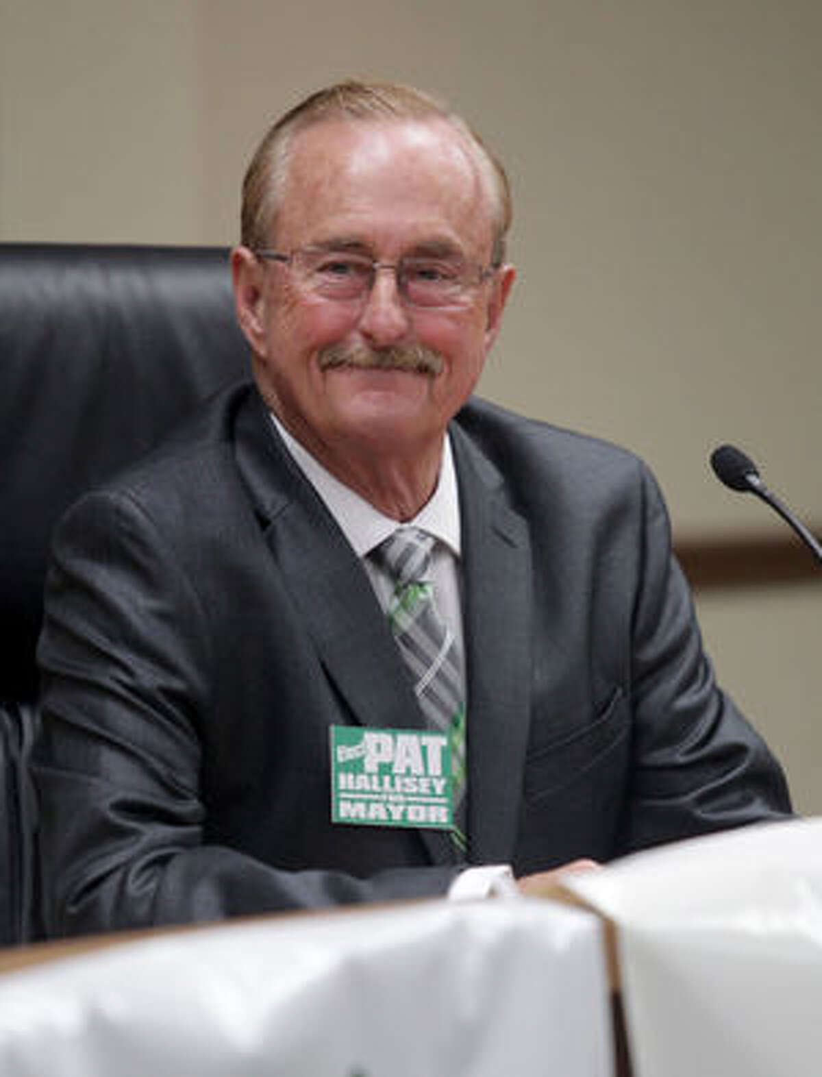 League City mayor's leg amputated following heart attack