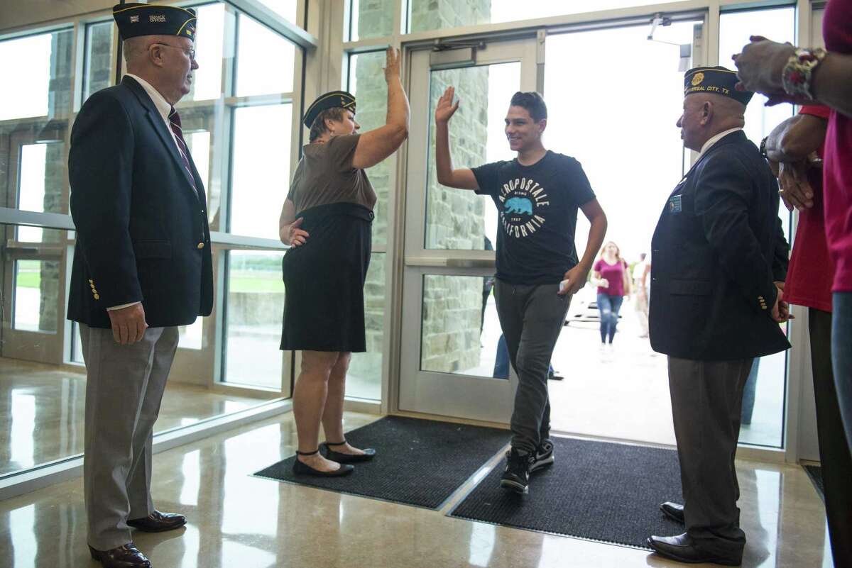 All Bexar County school districts plan to open Monday