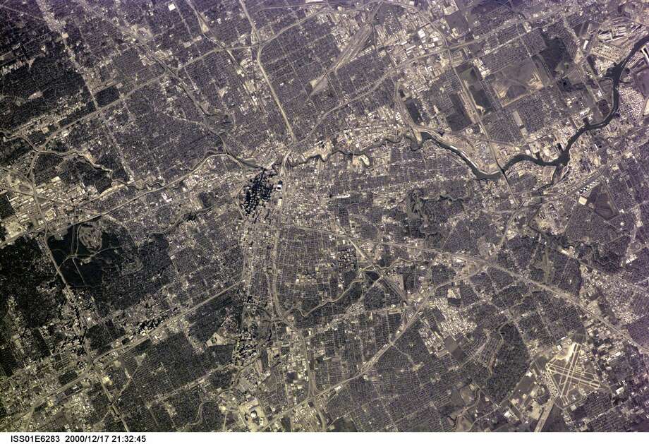 New NASA images show Texas at night clearer than ever - Houston Chronicle