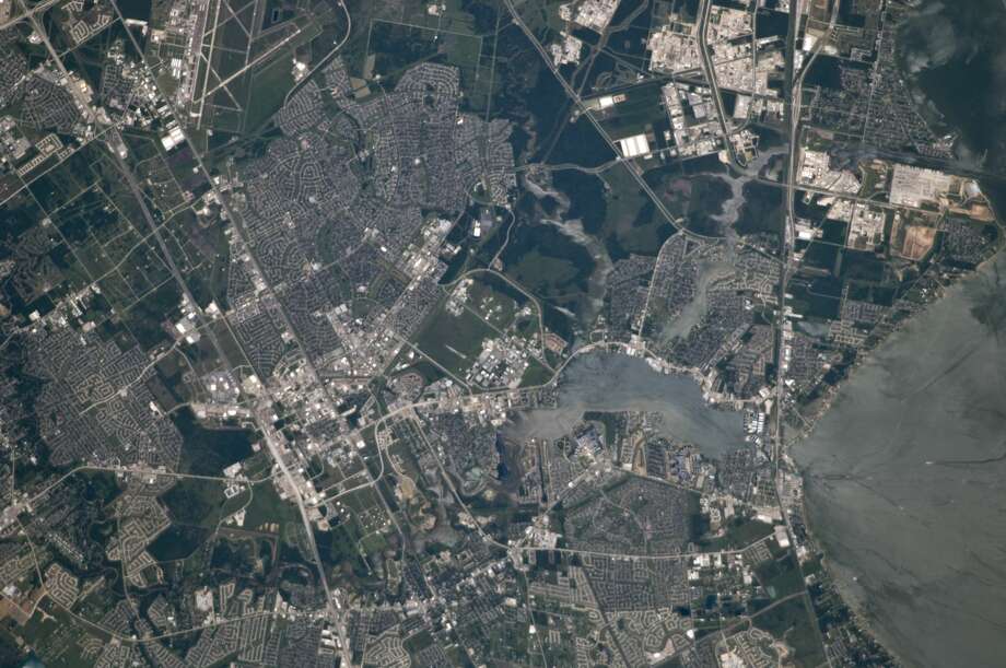 New NASA images show Texas at night clearer than ever - Houston Chronicle