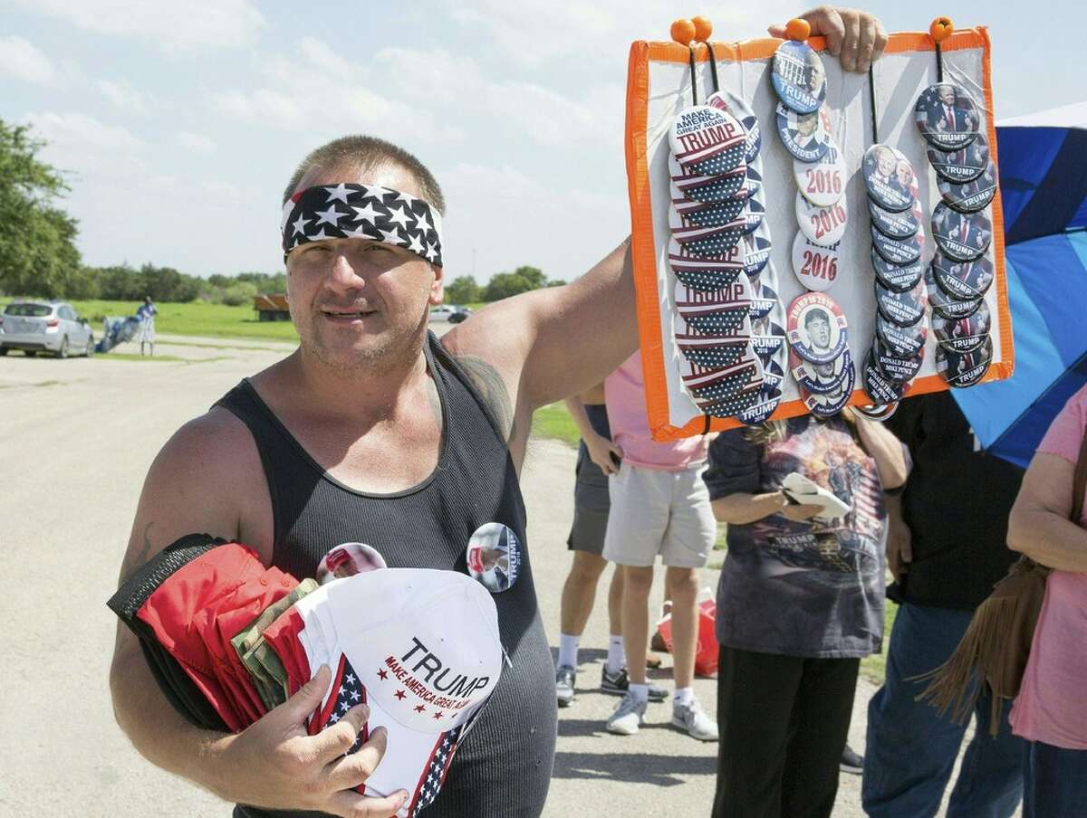 In Austin, Trump doubles down on border wall