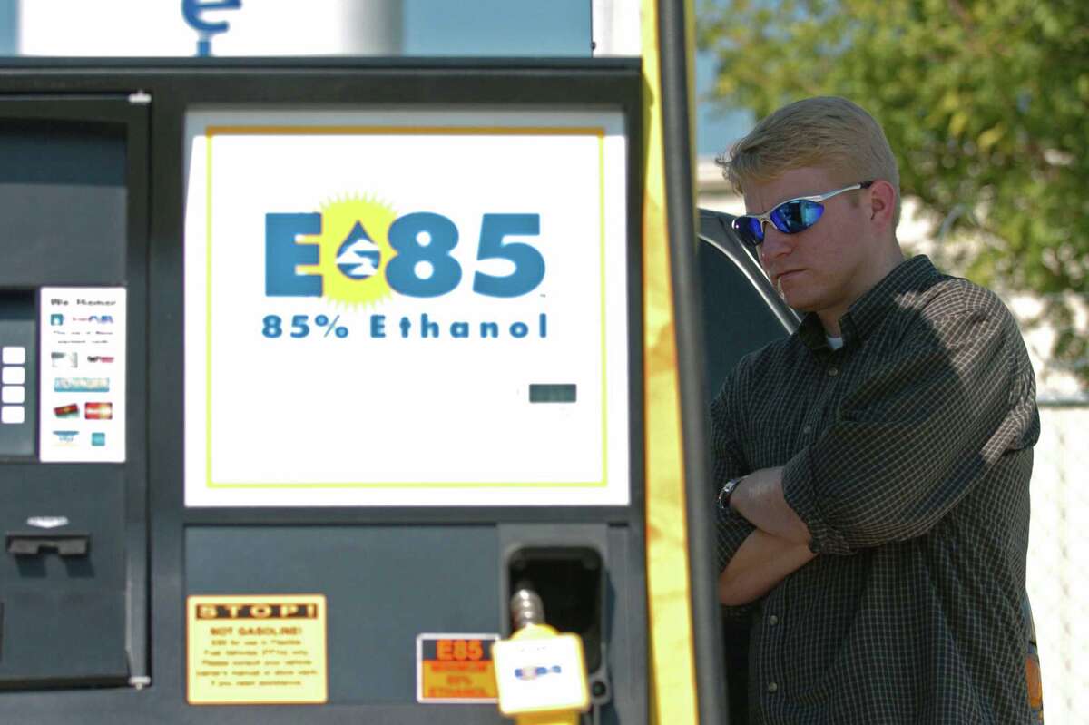 High-price ethanol credits add to refiners’ woes