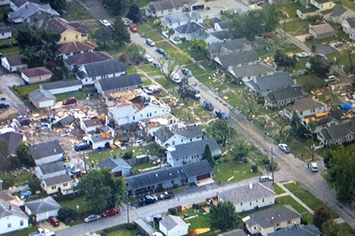 Watch: Tornado destroys Starbucks cafe in Kokomo, Indiana