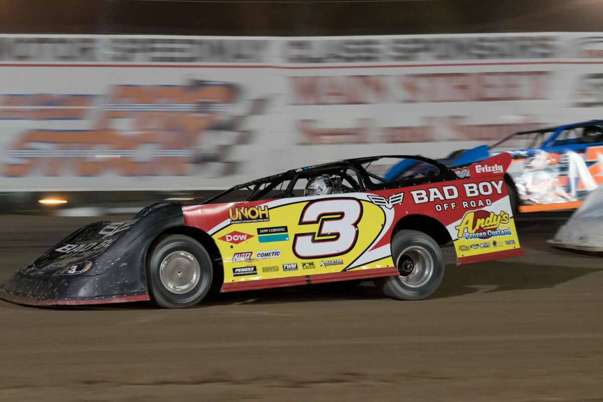 NASCAR driver Austin Dillon returns to dirt racing for a night at Tri ...