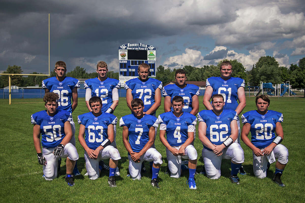 Gladwin football coach expecting veteran line, speedy skill players to ...