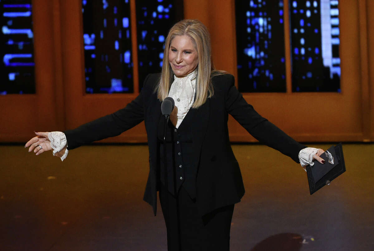 Streisand enlists A-list pals for Broadway duets