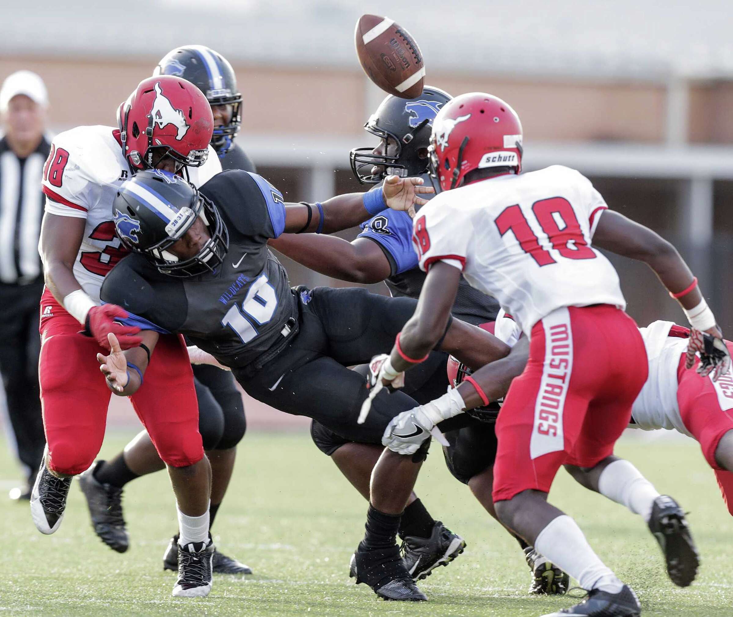 Pearland, Dawson march on despite QB injuries