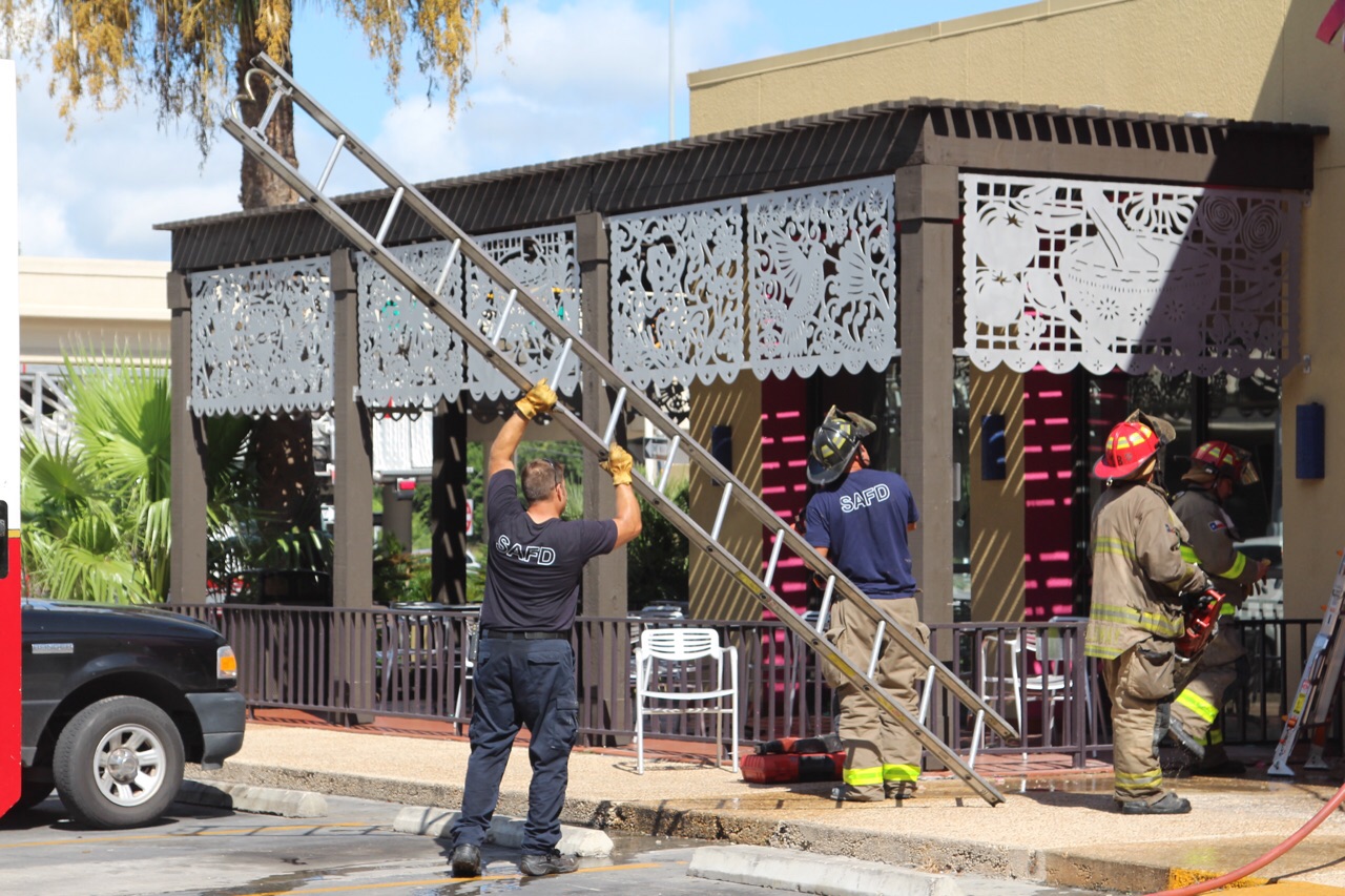 Neon sign leads to fire at Taco Cabana south of downtown