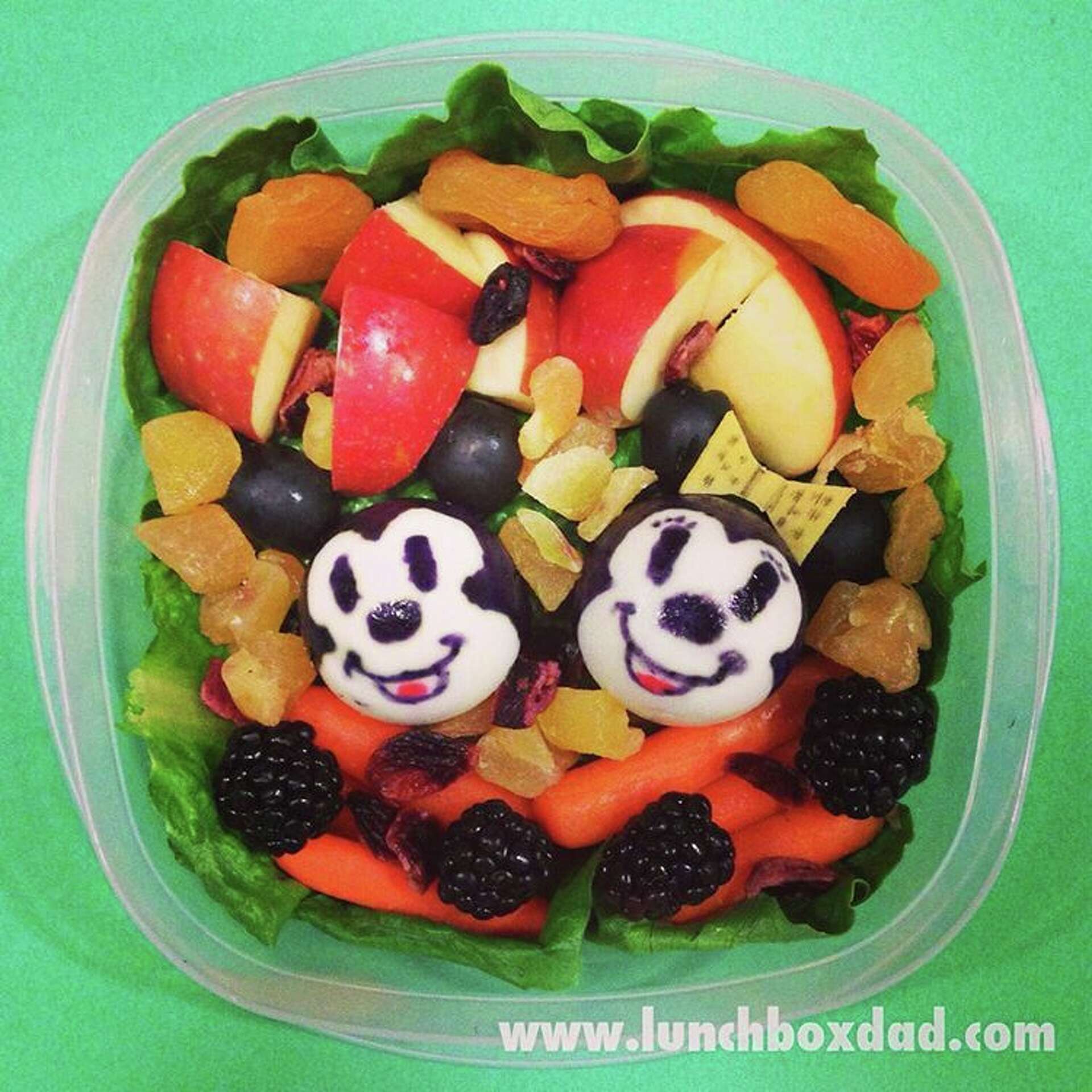 Bay Area dad puts normal parents to shame with these 36 amazing lunch boxes