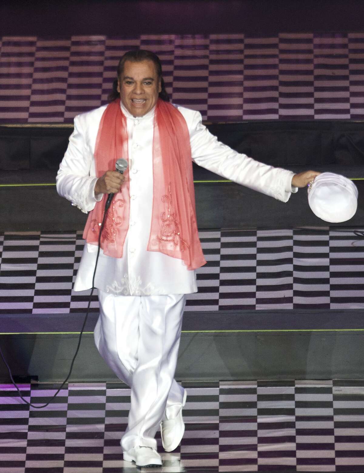 Reports: Legendary Latin singer Juan Gabriel dead