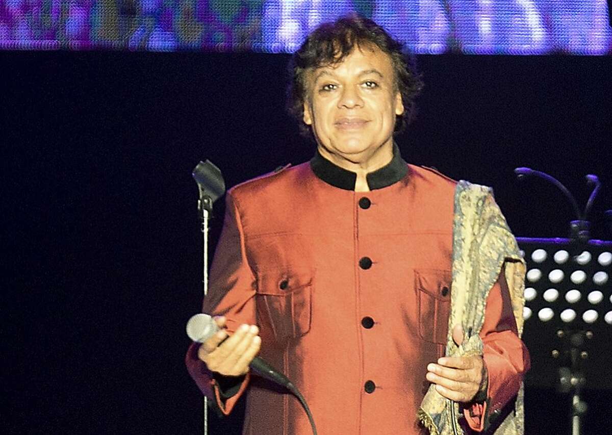 Reports: Legendary Latin singer Juan Gabriel dead