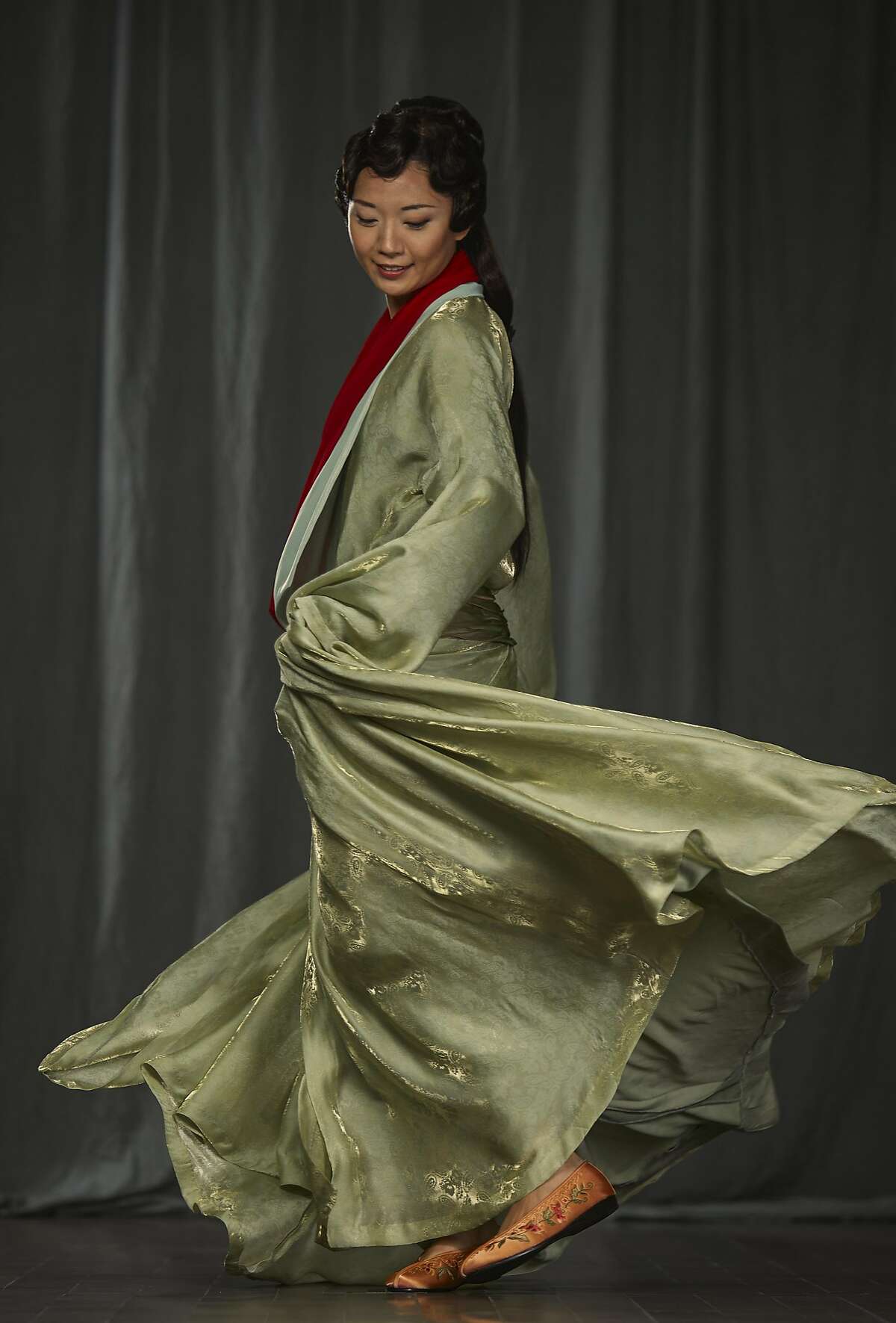 A chorus of color in SF Opera’s ‘Red Chamber’