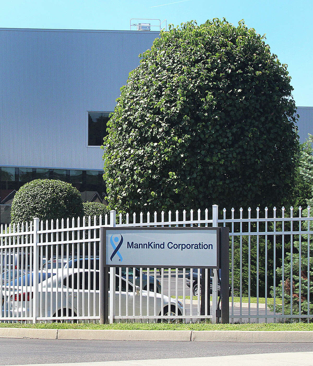 Danbury’s MannKind continues work on EpiPen alternative