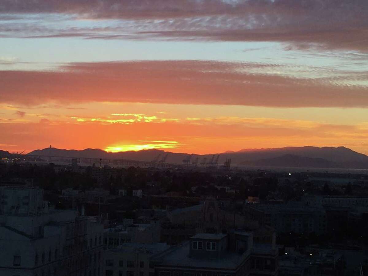 Bay Area locals flood social media with photos of last night's stunning ...
