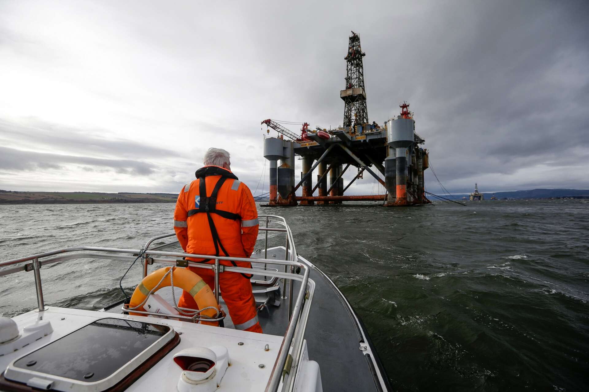 Diamond Offshore files for bankruptcy amid historic crude crash
