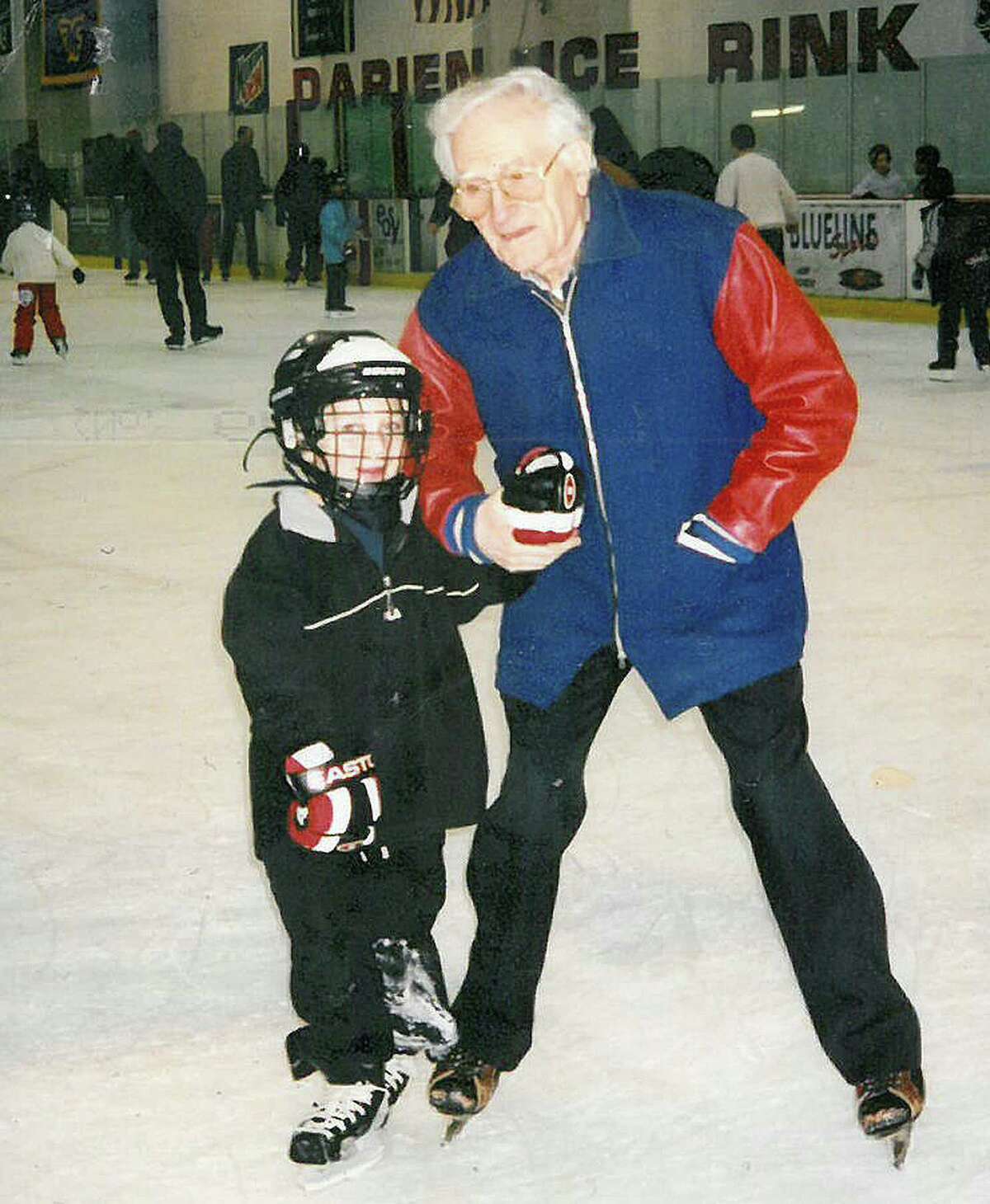 DeRosa’s family circle complete with return to the Oilers