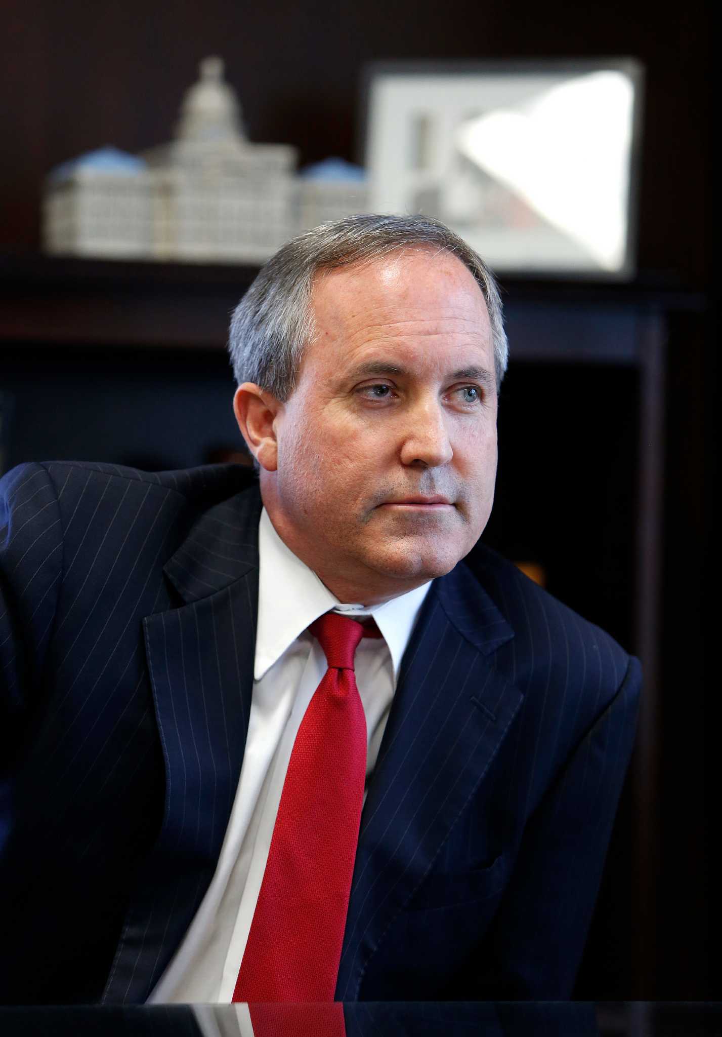 Paxton again sides with Exxon Mobil in climate change probe