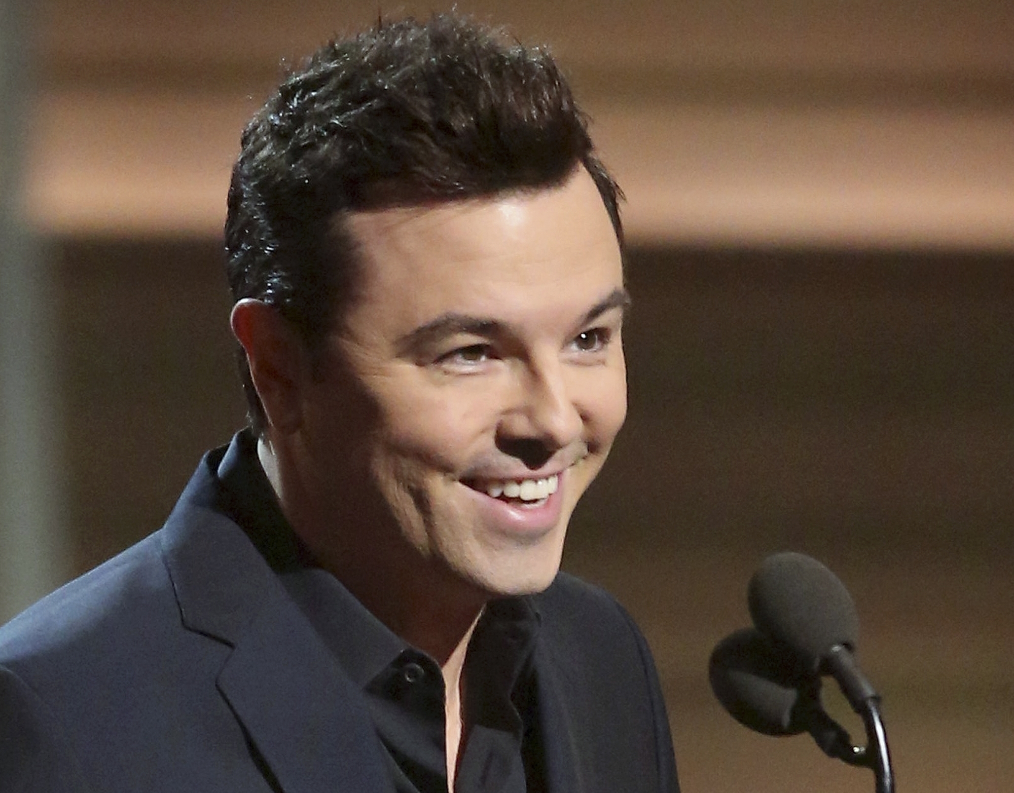 MacFarlane brings love of Great American Songbook to symphony