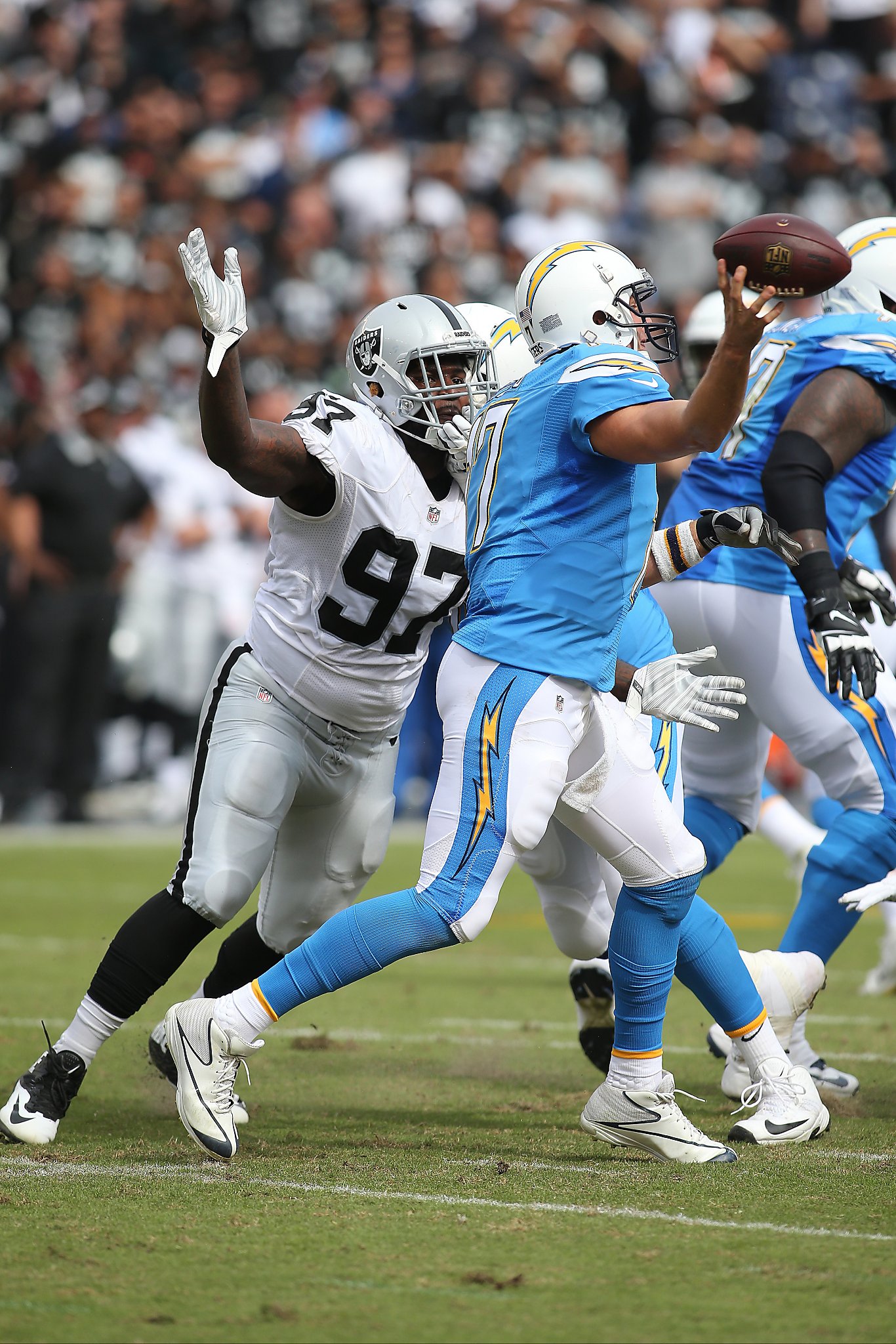 Raiders’ Mario Edwards to likely miss first 6 games