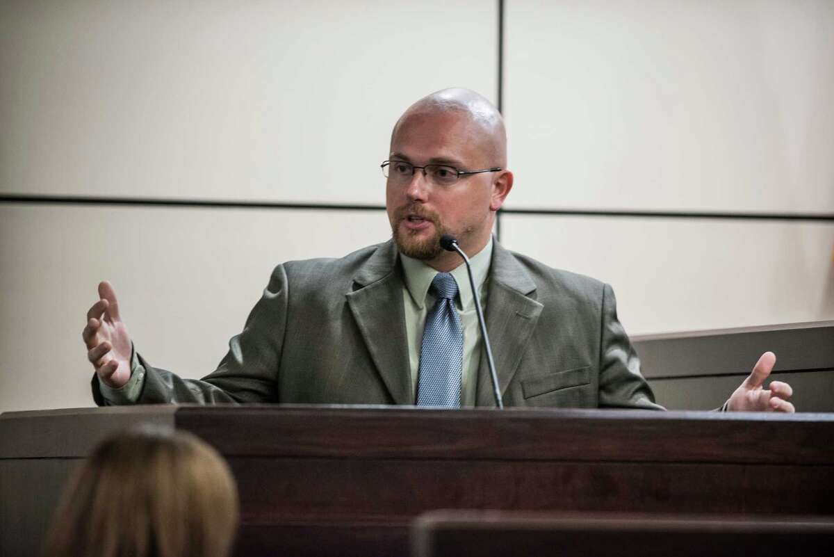 Experts at San Antonio murder trial say wife’s Escalade sideswiped ...