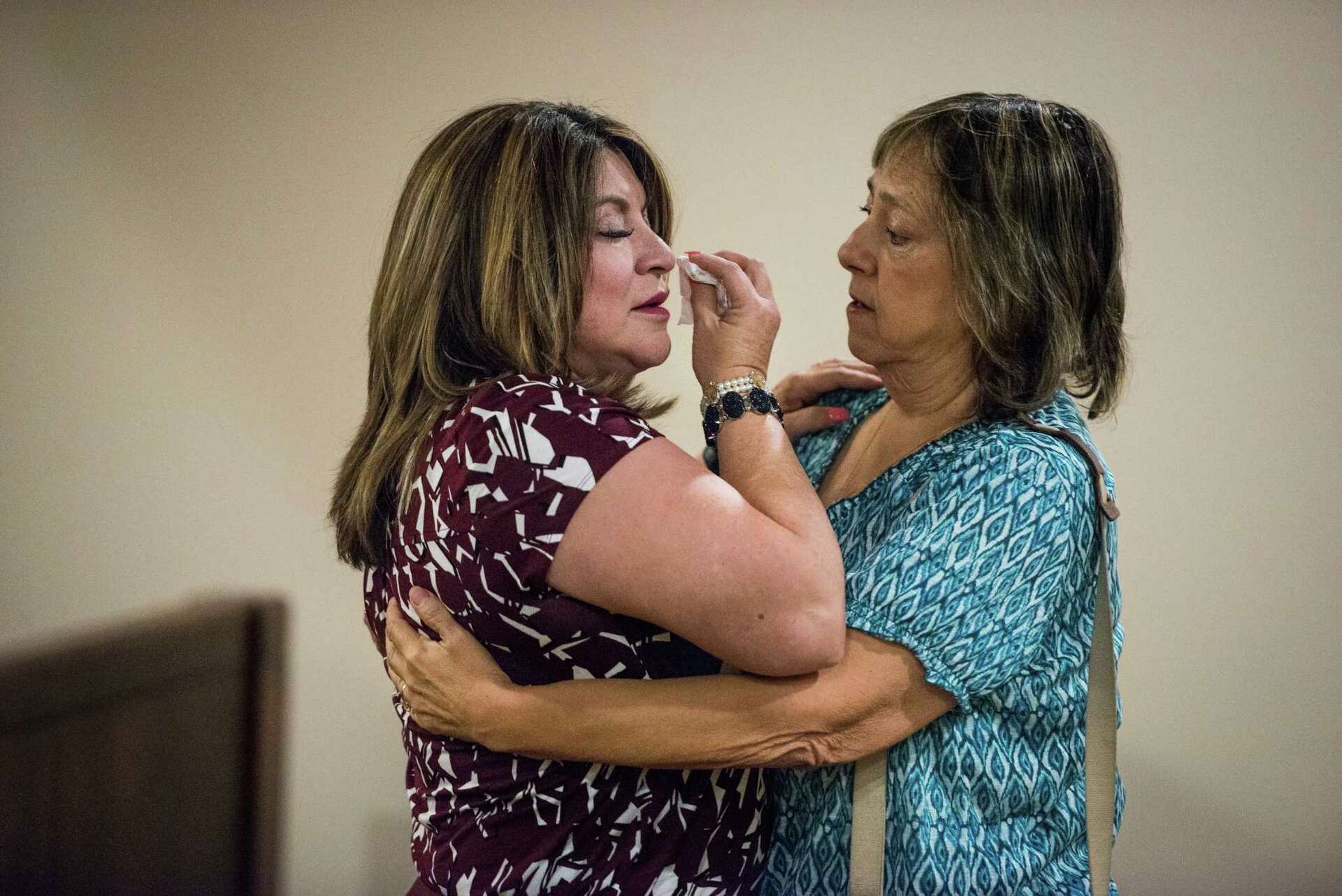 Experts at San Antonio murder trial say wife’s Escalade sideswiped ...