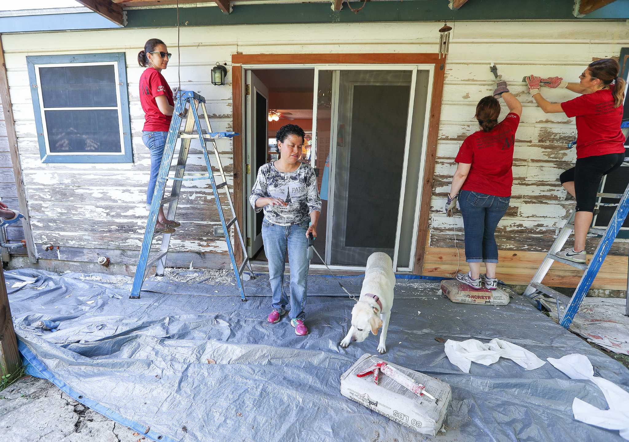 Hospital volunteers repair homeowner’s home