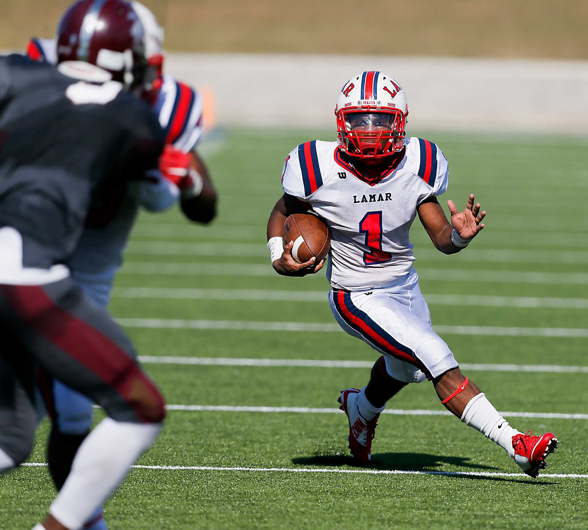 How Can HISD Help Students Score College Athletic Scholarships How Can HISD Help Students Score College Athletic Scholarships