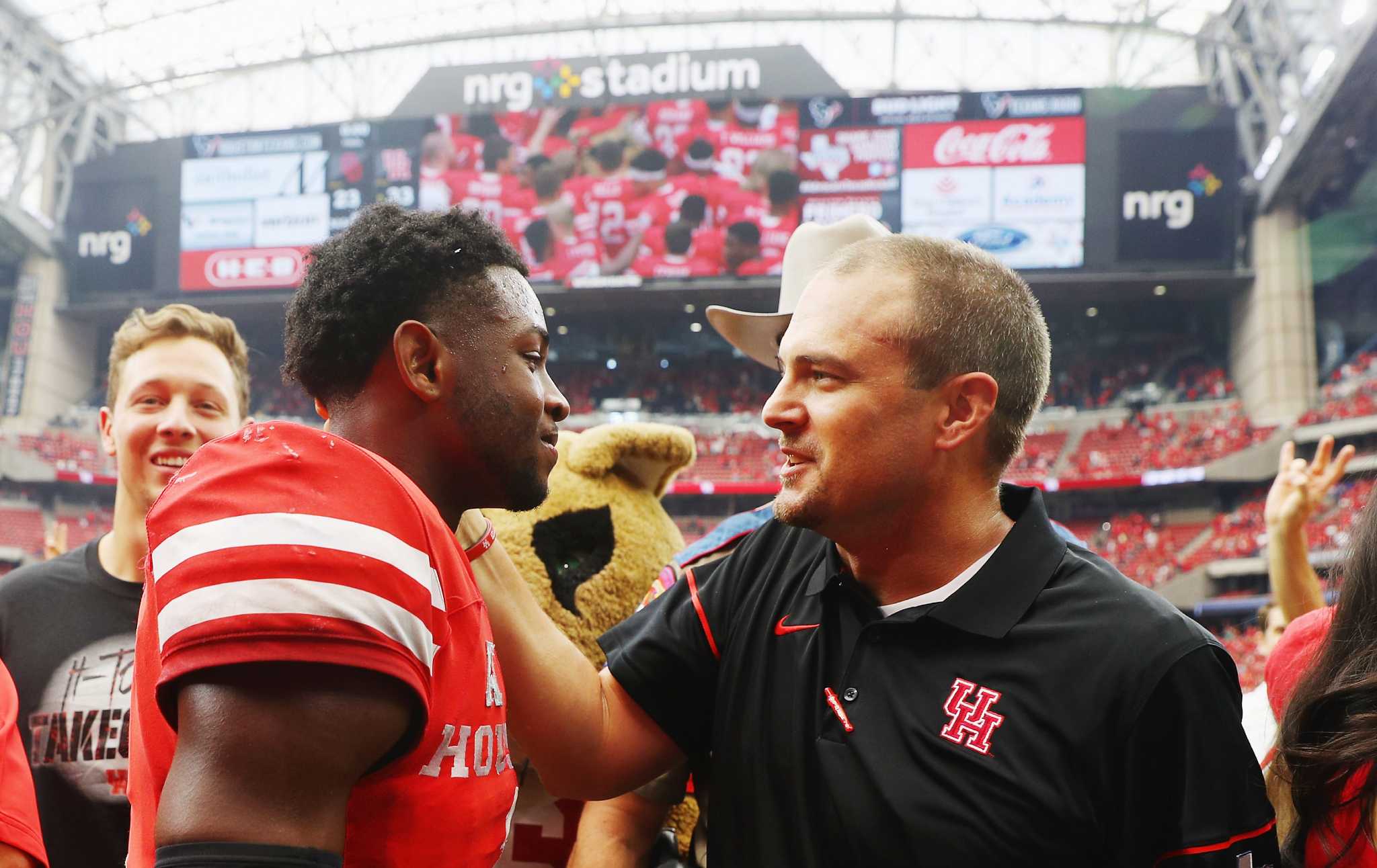 Houston delivers first shocker of the college football season.