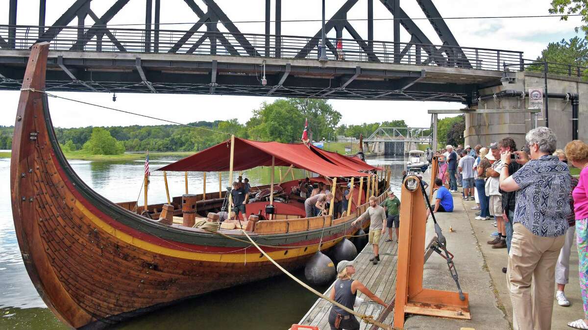 Viking dragon ship heading toward Albany Wednesday