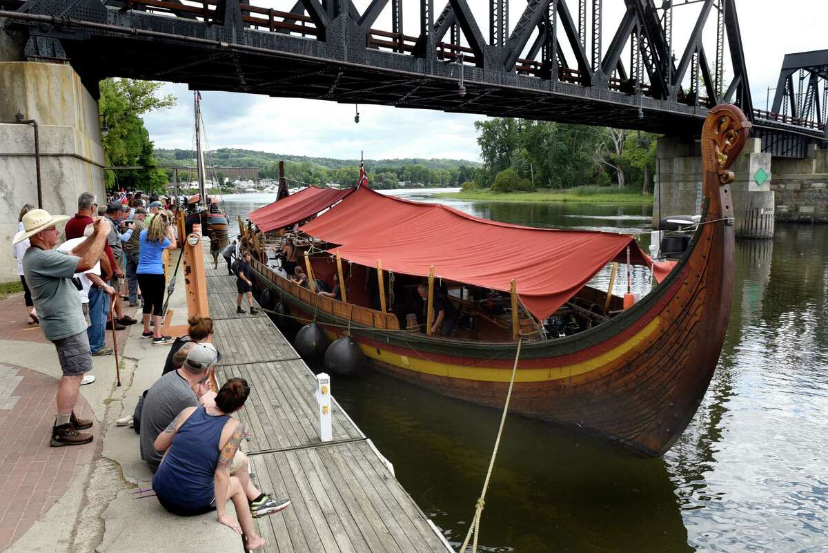 Viking dragon ship heading toward Albany Wednesday