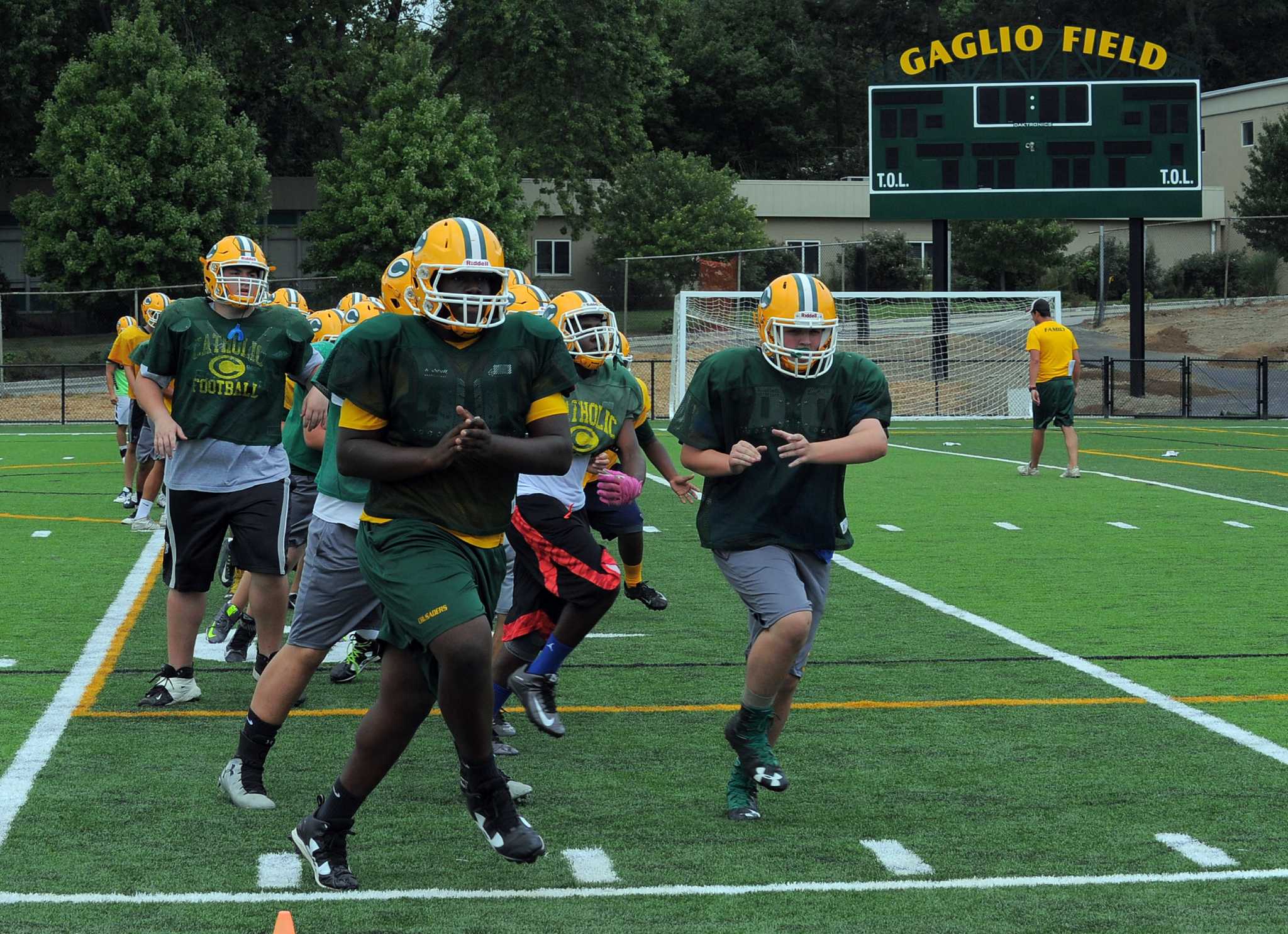 Trinity Catholic football ready for 2016