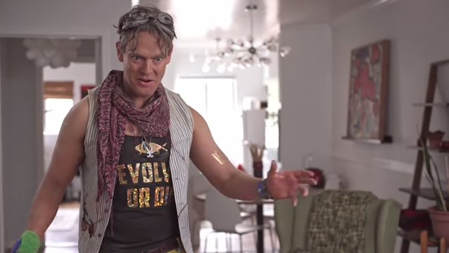 Video: Guy returns from Burning Man and tells girlfriend, 'You can't ...