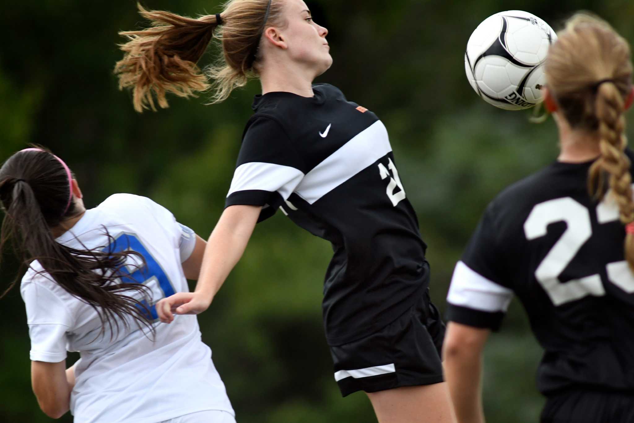 Shaker girls' soccer uses experience edge to top Bethlehem
