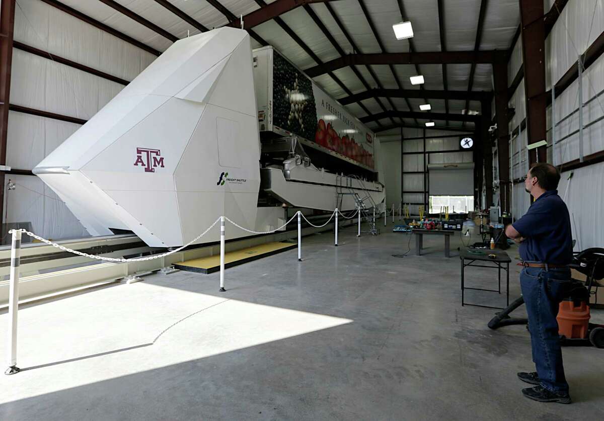 Houston port shuttle hailed as potential freight-handling breakthrough