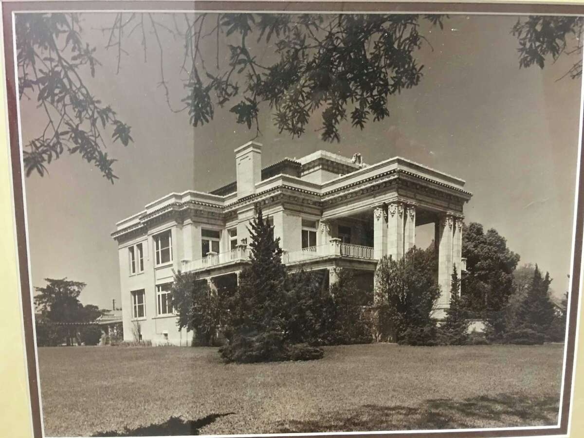 Wife of University of St. Thomas president looks to restore Link-Lee ...