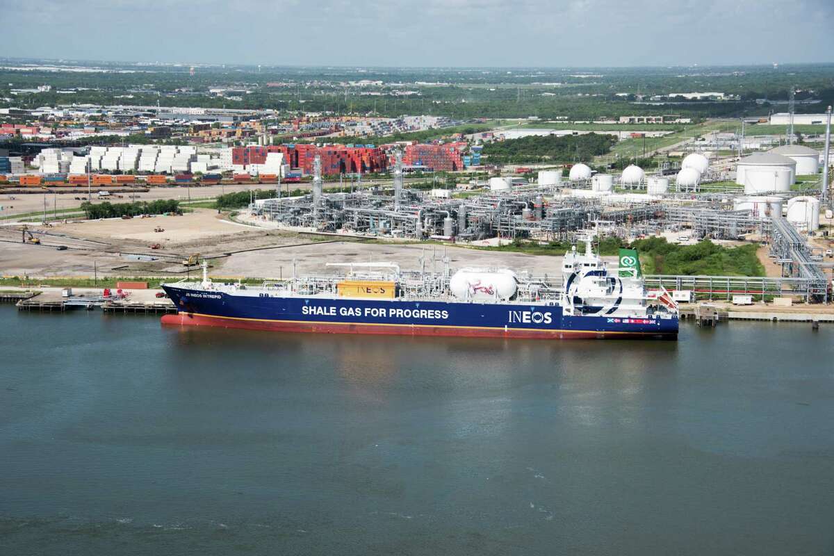 New dragon ships carry Texas ethane to Europe and beyond