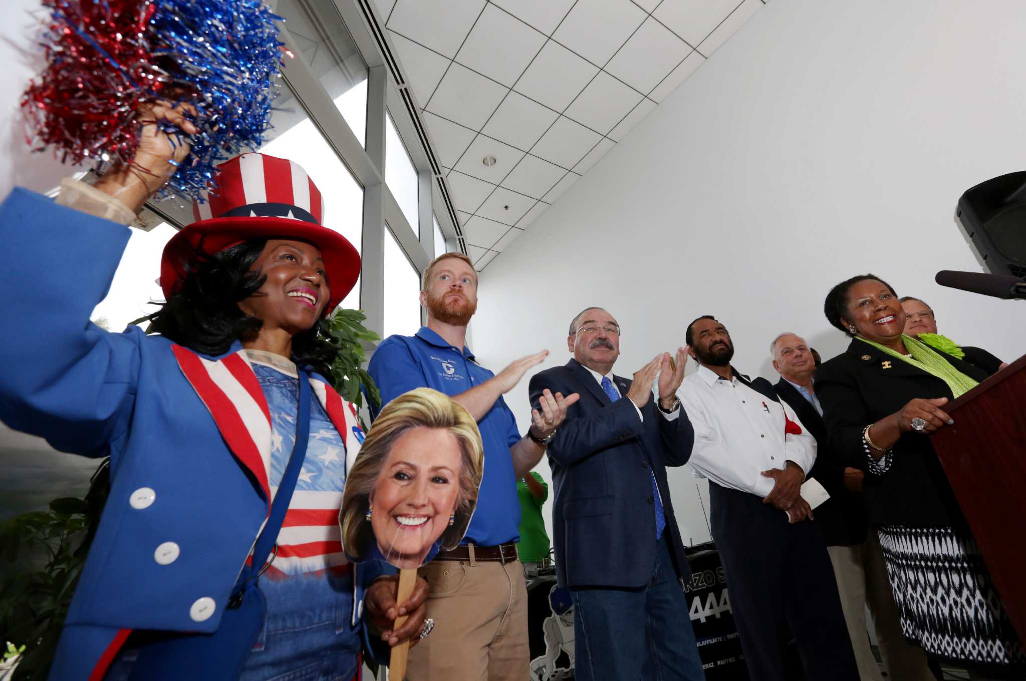 Houston headquarters for Clinton opens